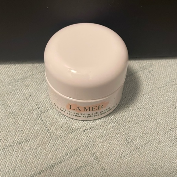 La Mer | Skincare | La Mer The Moisturizing Soft Cream 2 Fl Oz | Poshmark
